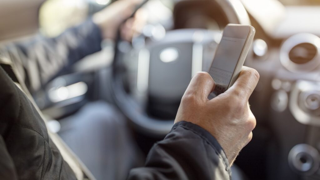 What are the Consequences for Texting and Driving in TN? - Law Prudentia